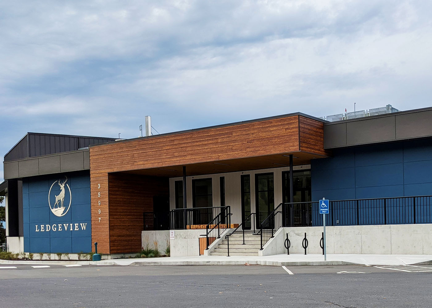 Ledgeview Golf Course Clubhouse | Unitech